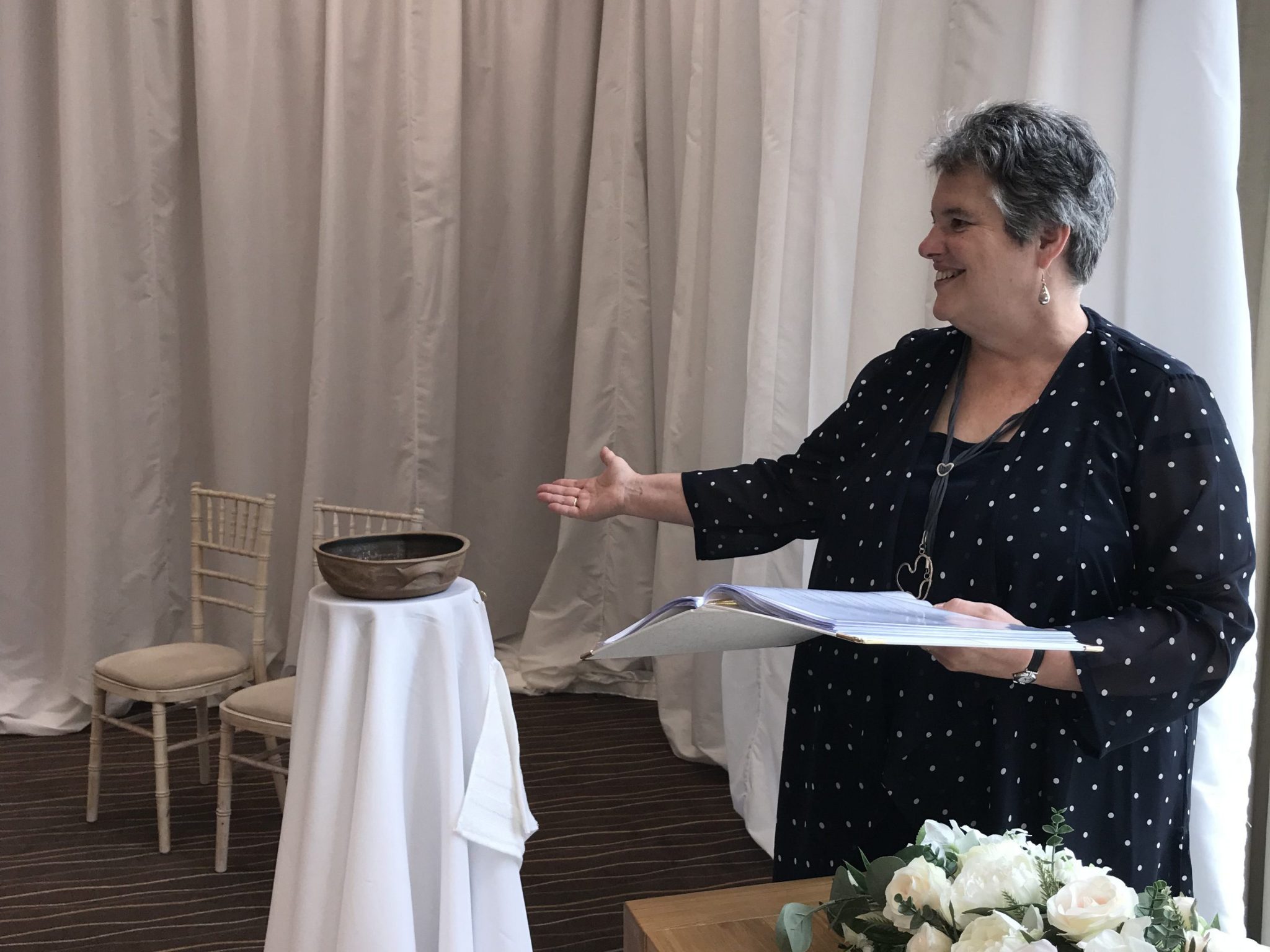 Celebrant Julia Hawkes in The Cotswolds